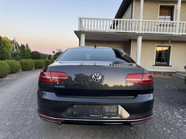 Black Volkswagen Passat 2018 in Kaunas, with an engine capacity of 1.40 L and mileage of 104 thousand km for 12150 €, photo 5 on AUTOMOTO.COM.LV