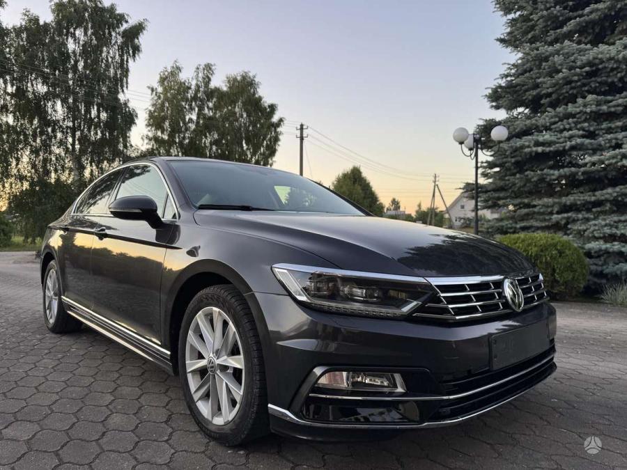 Black Volkswagen Passat 2018 in Kaunas, with an engine capacity of 1.40 L and mileage of 104 thousand km for 12150 €, photo 9 on AUTOMOTO.COM.LV