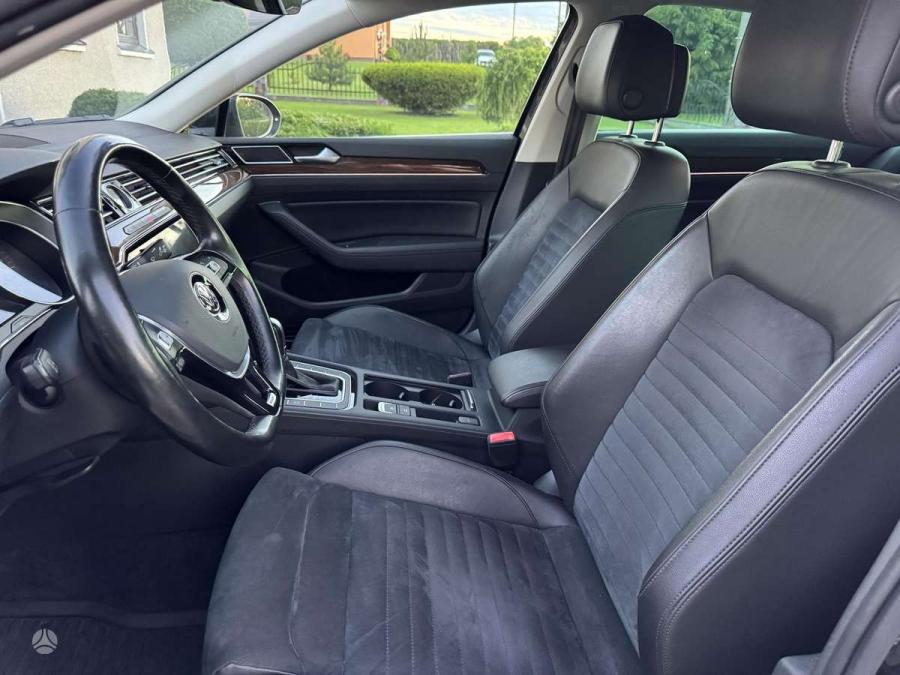 Black Volkswagen Passat 2018 in Kaunas, with an engine capacity of 1.40 L and mileage of 104 thousand km for 12150 €, photo 13 on AUTOMOTO.COM.LV