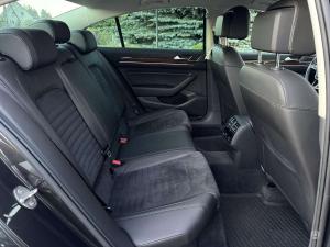 Black Volkswagen Passat 2018 in Kaunas, with an engine capacity of 1.40 L and mileage of 104 thousand km for 12150 €, photo 14 on AUTOMOTO.COM.LV
