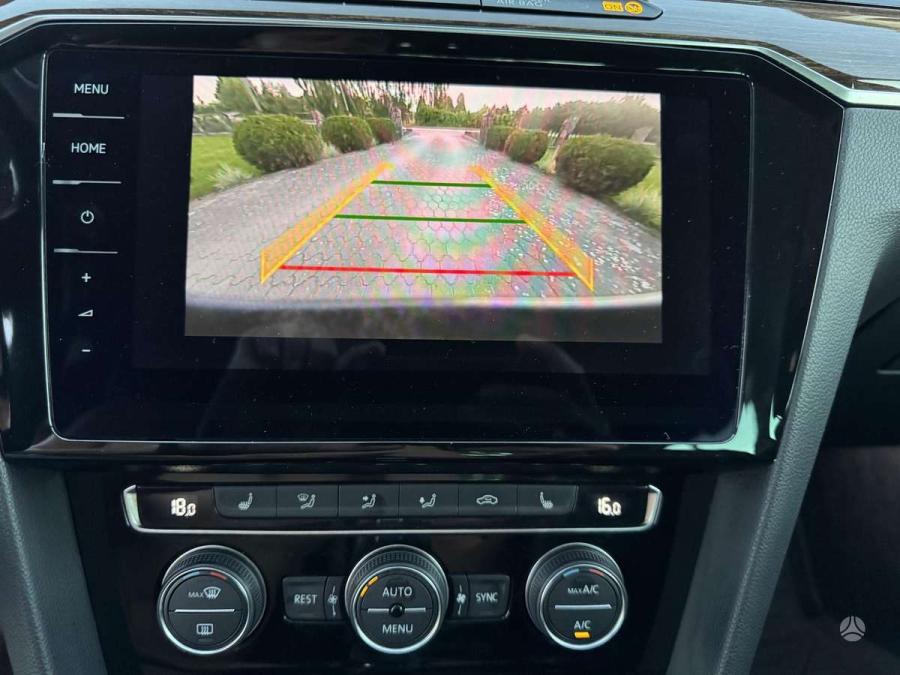 Black Volkswagen Passat 2018 in Kaunas, with an engine capacity of 1.40 L and mileage of 104 thousand km for 12150 €, photo 18 on AUTOMOTO.COM.LV