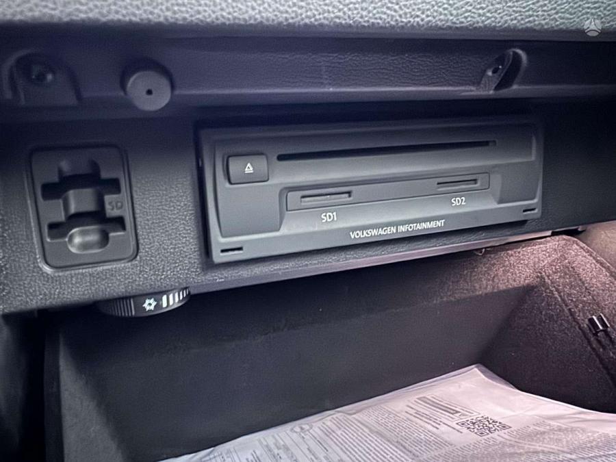 Black Volkswagen Passat 2018 in Kaunas, with an engine capacity of 1.40 L and mileage of 104 thousand km for 12150 €, photo 24 on AUTOMOTO.COM.LV