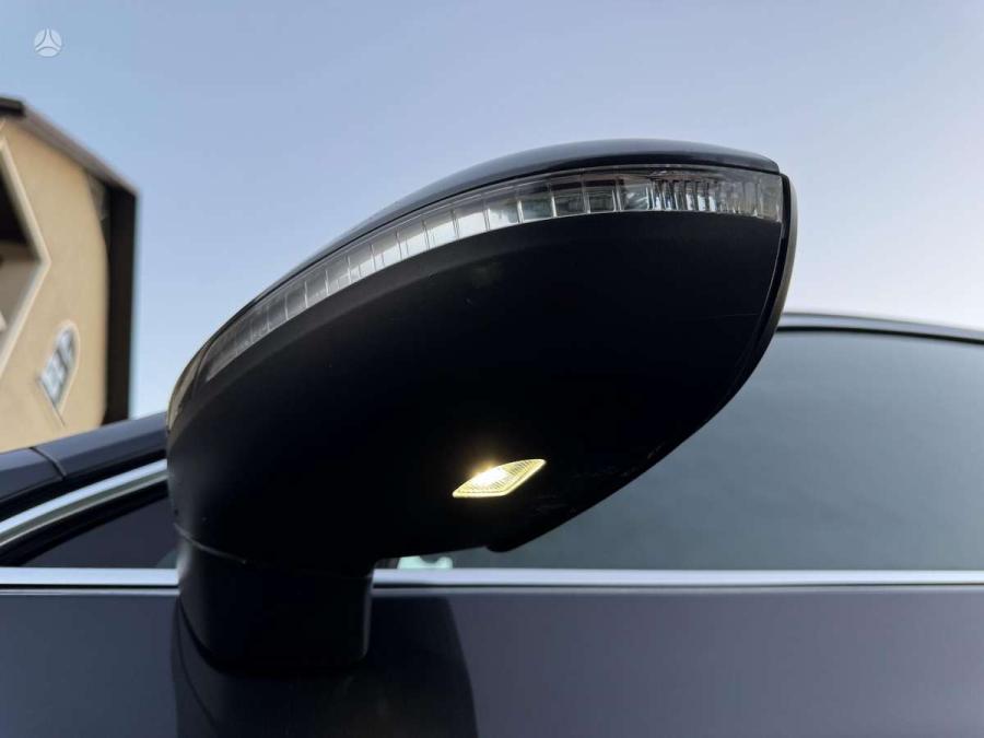 Black Volkswagen Passat 2018 in Kaunas, with an engine capacity of 1.40 L and mileage of 104 thousand km for 12150 €, photo 27 on AUTOMOTO.COM.LV