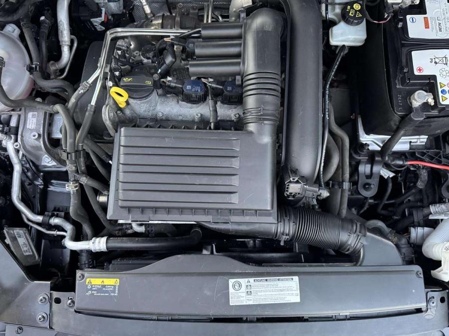 Black Volkswagen Passat 2018 in Kaunas, with an engine capacity of 1.40 L and mileage of 104 thousand km for 12150 €, photo 31 on AUTOMOTO.COM.LV