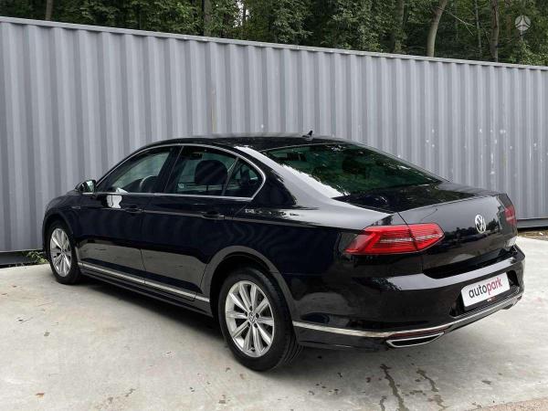 Melns Volkswagen Passat 2018 Viļņa, ar dzinēja tilpumu 1.97 L un nobraukumu 132 tūkst. km par 17500 €, foto 5 vietnē AUTOMOTO.COM.LV