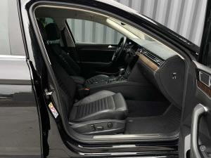 Melns Volkswagen Passat 2018 Viļņa, ar dzinēja tilpumu 1.97 L un nobraukumu 132 tūkst. km par 17500 €, foto 11 vietnē AUTOMOTO.COM.LV