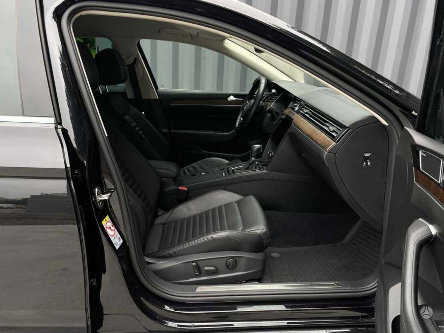 Melns Volkswagen Passat 2018 Viļņa, ar dzinēja tilpumu 1.97 L un nobraukumu 132 tūkst. km par 17500 €, foto 11 vietnē AUTOMOTO.COM.LV