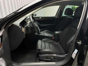 Melns Volkswagen Passat 2018 Viļņa, ar dzinēja tilpumu 1.97 L un nobraukumu 132 tūkst. km par 17500 €, foto 13 vietnē AUTOMOTO.COM.LV