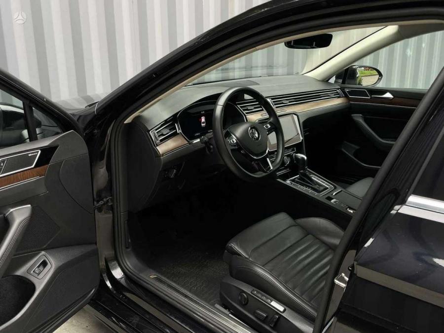 Melns Volkswagen Passat 2018 Viļņa, ar dzinēja tilpumu 1.97 L un nobraukumu 132 tūkst. km par 17500 €, foto 14 vietnē AUTOMOTO.COM.LV