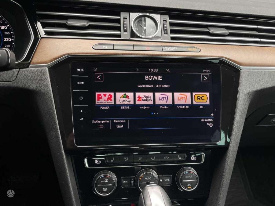 Melns Volkswagen Passat 2018 Viļņa, ar dzinēja tilpumu 1.97 L un nobraukumu 132 tūkst. km par 17500 €, foto 18 vietnē AUTOMOTO.COM.LV