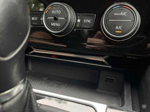 Melns Volkswagen Passat 2018 Viļņa, ar dzinēja tilpumu 1.97 L un nobraukumu 132 tūkst. km par 17500 €, foto 23 vietnē AUTOMOTO.COM.LV
