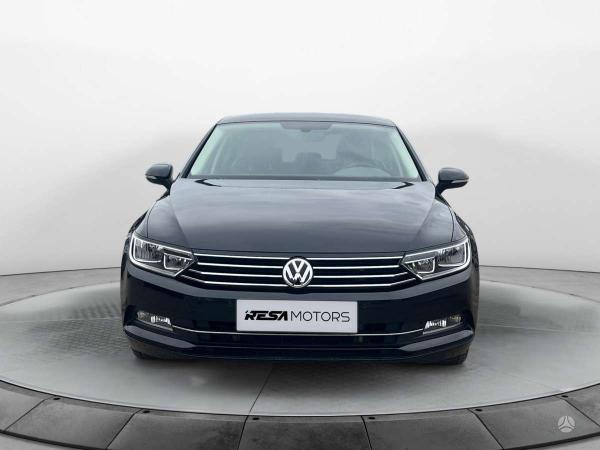Melns Volkswagen Passat 2018 Klaipėda, ar dzinēja tilpumu 1.97 L un nobraukumu 98 tūkst. km par 15000 €, foto 2 vietnē AUTOMOTO.COM.LV