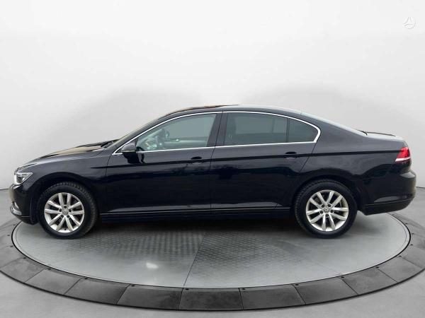 Melns Volkswagen Passat 2018 Klaipėda, ar dzinēja tilpumu 1.97 L un nobraukumu 98 tūkst. km par 15000 €, foto 4 vietnē AUTOMOTO.COM.LV