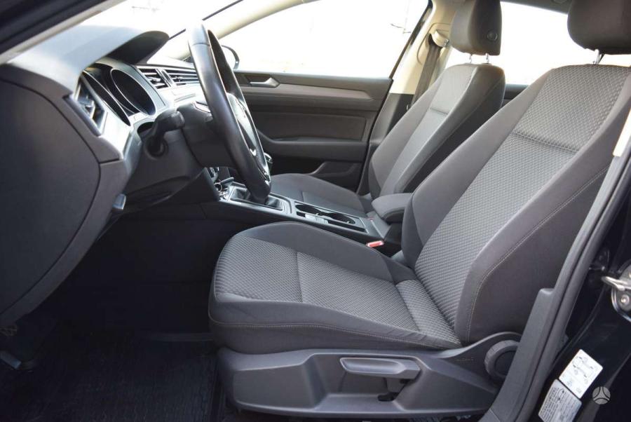Melns Volkswagen Passat 2018 Viļņa, ar dzinēja tilpumu 1.40 L un nobraukumu 135 tūkst. km par 9750 €, foto 10 vietnē AUTOMOTO.COM.LV