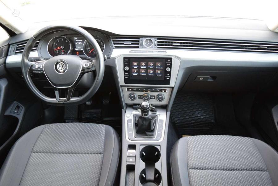 Melns Volkswagen Passat 2018 Viļņa, ar dzinēja tilpumu 1.40 L un nobraukumu 135 tūkst. km par 9750 €, foto 14 vietnē AUTOMOTO.COM.LV