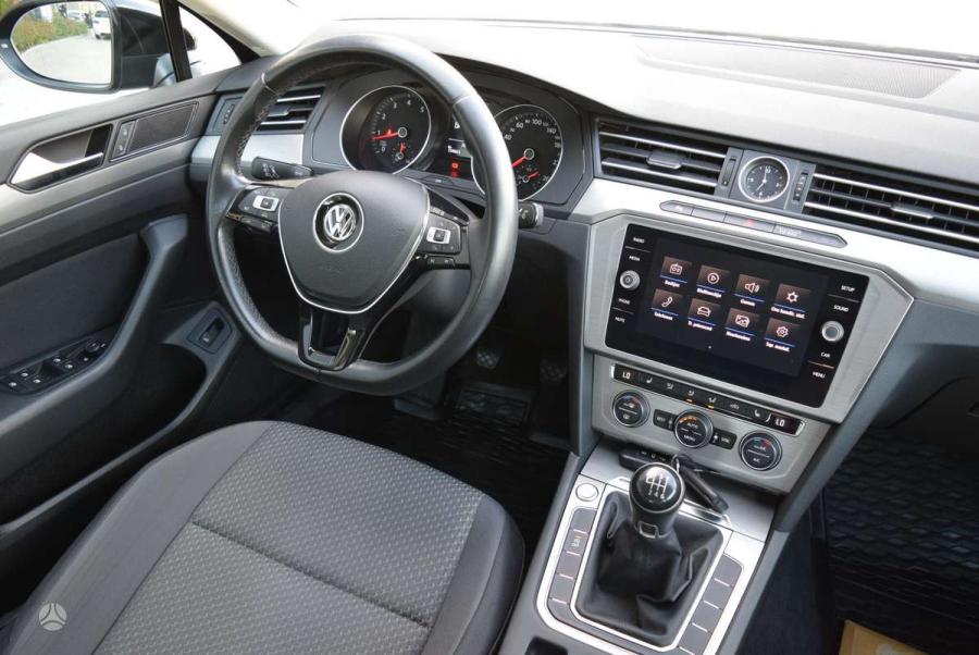 Melns Volkswagen Passat 2018 Viļņa, ar dzinēja tilpumu 1.40 L un nobraukumu 135 tūkst. km par 9750 €, foto 15 vietnē AUTOMOTO.COM.LV