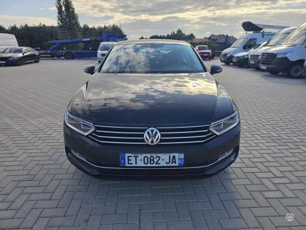 Black Volkswagen Passat 2018 in Taurage, with an engine capacity of 1.60 L and mileage of 289 thousand km for 7200 €, photo 3 on AUTOMOTO.COM.LV