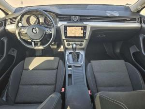 Black Volkswagen Passat 2018 in Taurage, with an engine capacity of 1.60 L and mileage of 289 thousand km for 7200 €, photo 8 on AUTOMOTO.COM.LV