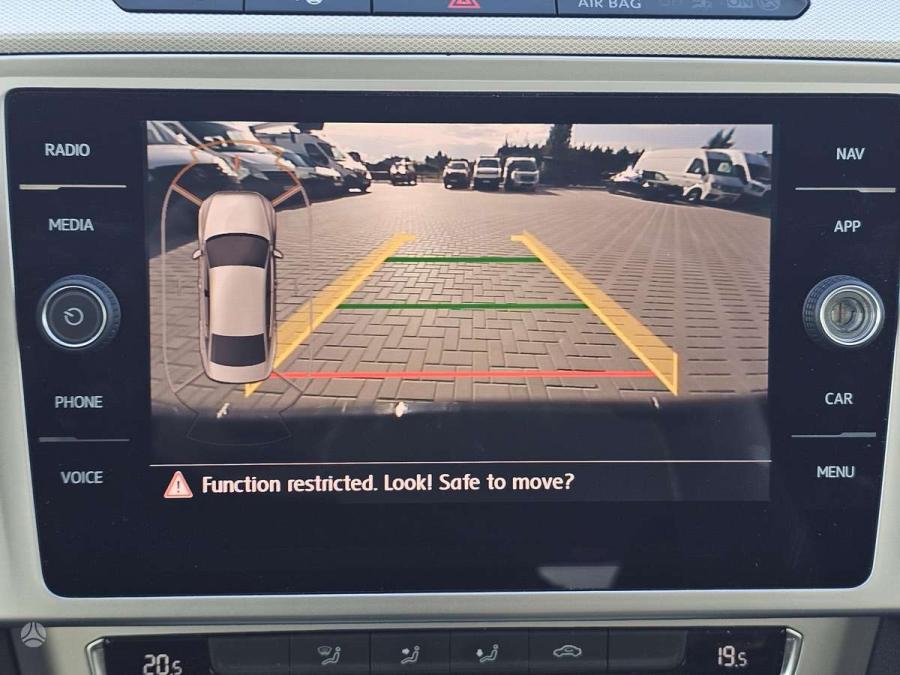 Black Volkswagen Passat 2018 in Taurage, with an engine capacity of 1.60 L and mileage of 289 thousand km for 7200 €, photo 17 on AUTOMOTO.COM.LV
