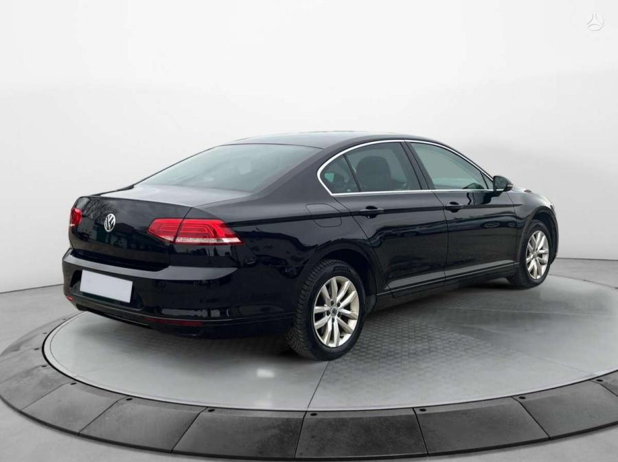 Melns Volkswagen Passat 2018 Klaipėda, ar dzinēja tilpumu 1.97 L un nobraukumu 98 tūkst. km par 14800 €, foto 8 vietnē AUTOMOTO.COM.LV
