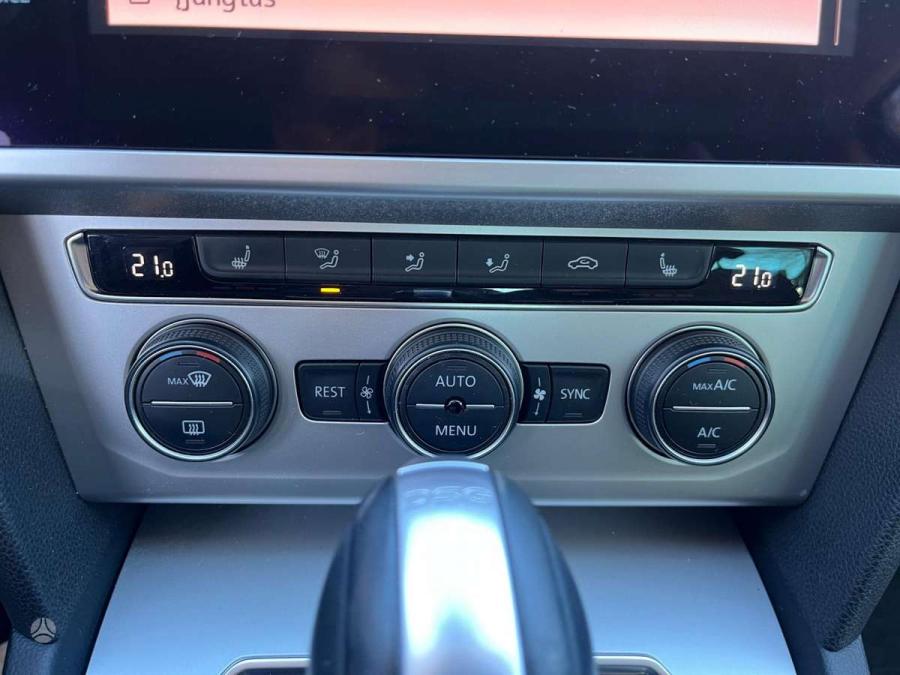 Melns Volkswagen Passat 2018 Klaipėda, ar dzinēja tilpumu 1.97 L un nobraukumu 98 tūkst. km par 14800 €, foto 20 vietnē AUTOMOTO.COM.LV