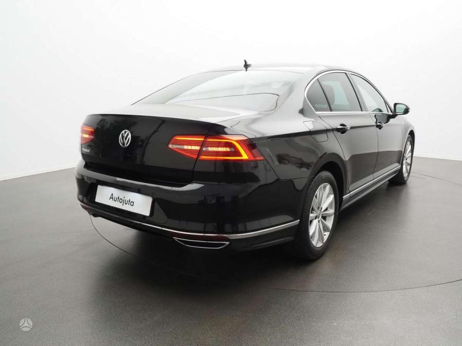 Melns Volkswagen Passat 2018 Viļņa, ar dzinēja tilpumu 1.97 L un nobraukumu 84 tūkst. km par 19500 €, foto 5 vietnē AUTOMOTO.COM.LV