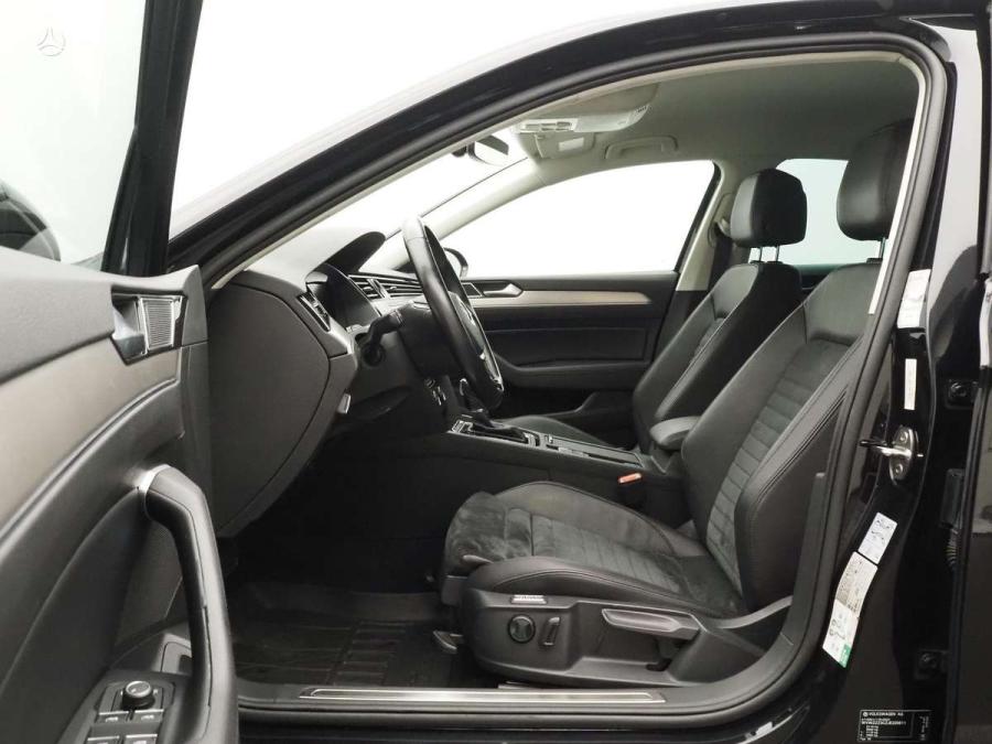 Melns Volkswagen Passat 2018 Viļņa, ar dzinēja tilpumu 1.97 L un nobraukumu 84 tūkst. km par 19500 €, foto 9 vietnē AUTOMOTO.COM.LV