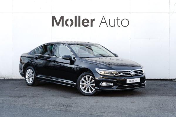 Black Volkswagen Passat 2018 in Riga, with an engine capacity of 2.00 L and mileage of 145 thousand km for 14900 €, photo 3 on AUTOMOTO.COM.LV