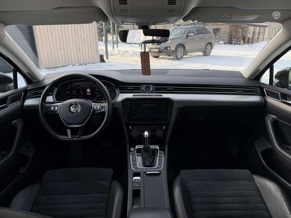 Black Volkswagen Passat 2019 in Vilnius, with an engine capacity of 1.97 L and mileage of 144 thousand km for 18300 €, photo 7 on AUTOMOTO.COM.LV