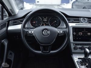 Black Volkswagen Passat 2019 in Riga, with an engine capacity of 1.50 L and mileage of 142 thousand km for 11500 €, photo 11 on AUTOMOTO.COM.LV