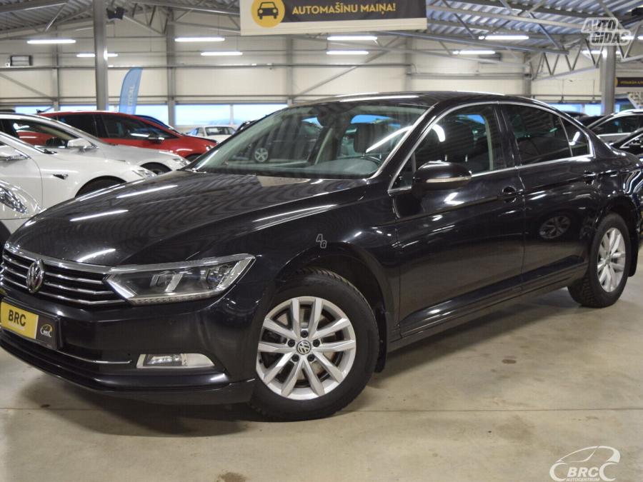Black Volkswagen Passat 2019 in Riga, with an engine capacity of 1.50 L and mileage of 142 thousand km for 11500 €, photo 19 on AUTOMOTO.COM.LV