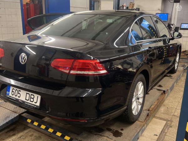 Black Volkswagen Passat 2019 in Vilnius, with an engine capacity of 1.97 L and mileage of 180 thousand km for 15200 €, photo 2 on AUTOMOTO.COM.LV