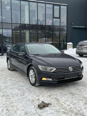 Black Volkswagen Passat 2019 in Vilnius, with an engine capacity of 1.97 L and mileage of 181 thousand km for 14400 €, photo  on AUTOMOTO.COM.LV