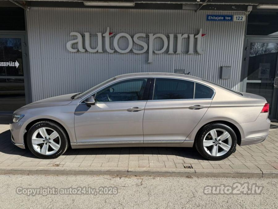 Black Volkswagen Passat 2019 in Tallinn, with an engine capacity of 1.50 L and mileage of 74 thousand km for 20990 €, photo 2 on AUTOMOTO.COM.LV