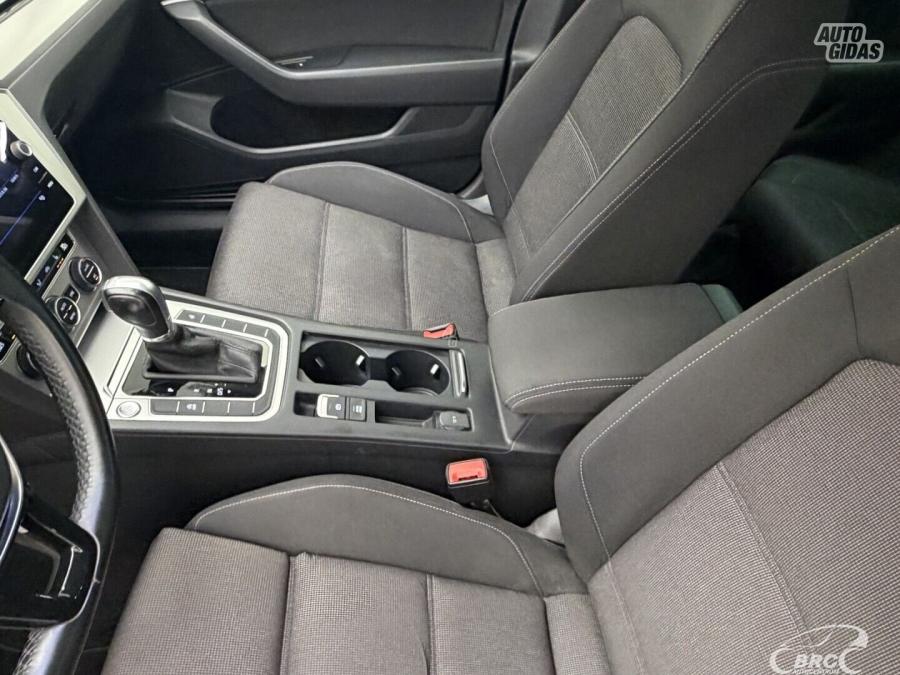 Черный Фольксваген Пассат 2019 в Авиженяй, объемом двигателя 1.50 л и пробегом 123 тыс. км за 14900 €, фото 26 на AUTOMOTO.COM.LV