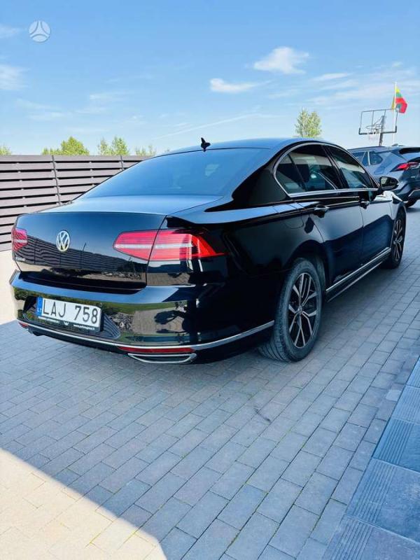 Black Volkswagen Passat 2019 in Klaipeda, with an engine capacity of 1.50 L and mileage of 214 thousand km for 14900 €, photo 4 on AUTOMOTO.COM.LV