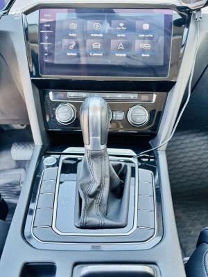 Black Volkswagen Passat 2019 in Klaipeda, with an engine capacity of 1.50 L and mileage of 214 thousand km for 14900 €, photo 6 on AUTOMOTO.COM.LV