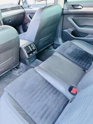 Black Volkswagen Passat 2019 in Klaipeda, with an engine capacity of 1.50 L and mileage of 214 thousand km for 14900 €, photo 8 on AUTOMOTO.COM.LV