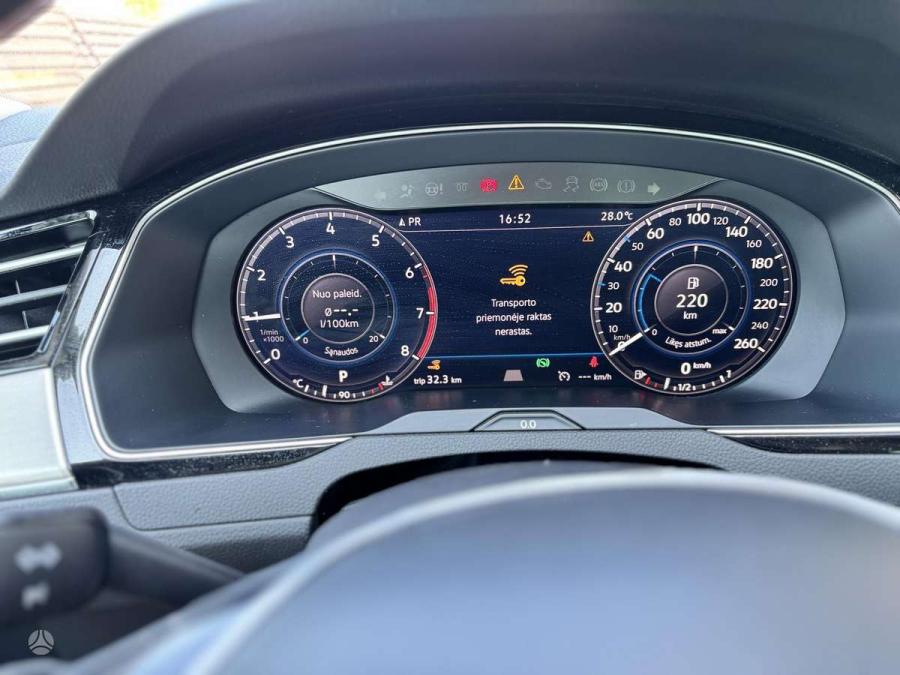 Black Volkswagen Passat 2019 in Klaipeda, with an engine capacity of 1.50 L and mileage of 214 thousand km for 14900 €, photo 9 on AUTOMOTO.COM.LV