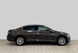 Melns Volkswagen Passat 2019 Kauņa, ar dzinēja tilpumu 1.39 L un nobraukumu 75 tūkst. km par 15500 €, foto 4 vietnē AUTOMOTO.COM.LV