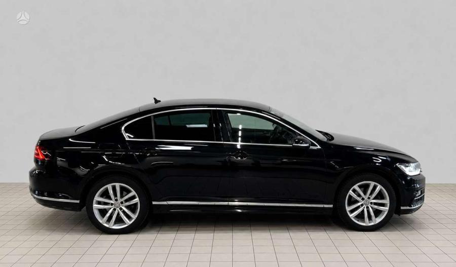 Melns Volkswagen Passat 2019 Kauņa, ar dzinēja tilpumu 1.40 L un nobraukumu 181 tūkst. km par 15500 €, foto 5 vietnē AUTOMOTO.COM.LV