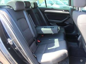 Black Volkswagen Passat 2019 in Vilnius, with an engine capacity of 1.50 L and mileage of 163 thousand km for 13250 €, photo 17 on AUTOMOTO.COM.LV