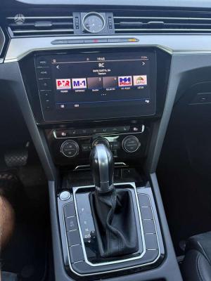 Black Volkswagen Passat 2019 in Kaunas, with an engine capacity of 1.97 L and mileage of 250 thousand km for 13200 €, photo 12 on AUTOMOTO.COM.LV