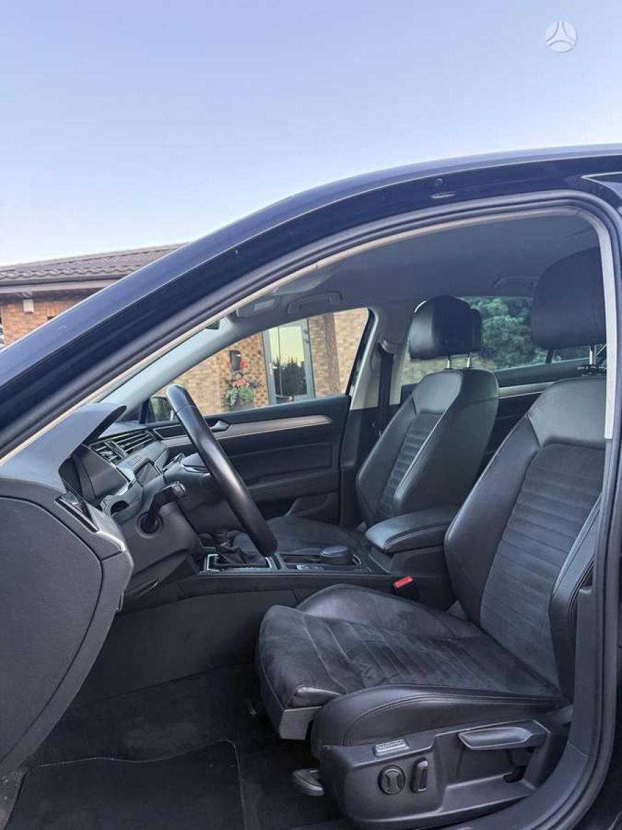 Black Volkswagen Passat 2019 in Kaunas, with an engine capacity of 1.97 L and mileage of 250 thousand km for 13200 €, photo 14 on AUTOMOTO.COM.LV