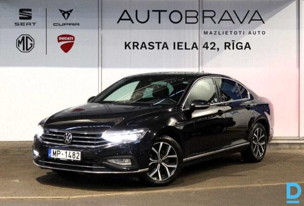 Black Volkswagen Passat 2020 in Riga, with an engine capacity of 1.50 L and mileage of 104 thousand km for 18599 €, photo 1 on AUTOMOTO.COM.LV