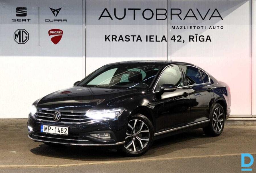 Black Volkswagen Passat 2020 in Riga, with an engine capacity of 1.50 L and mileage of 104 thousand km for 18599 €, photo 1 on AUTOMOTO.COM.LV