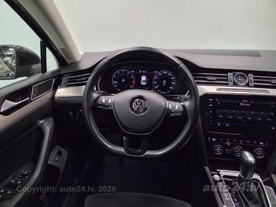 Black Volkswagen Passat 2020 in Tallinn, with an engine capacity of 1.50 L and mileage of 100 thousand km for 16900 €, photo 14 on AUTOMOTO.COM.LV
