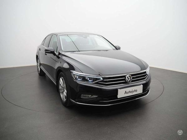Black Volkswagen Passat 2020 in Vilnius, with an engine capacity of 1.97 L and mileage of 86 thousand km for 21500 €, photo 3 on AUTOMOTO.COM.LV