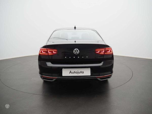 Black Volkswagen Passat 2020 in Vilnius, with an engine capacity of 1.97 L and mileage of 86 thousand km for 21500 €, photo 6 on AUTOMOTO.COM.LV