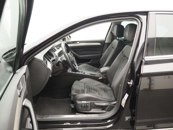 Black Volkswagen Passat 2020 in Vilnius, with an engine capacity of 1.97 L and mileage of 86 thousand km for 21500 €, photo 9 on AUTOMOTO.COM.LV